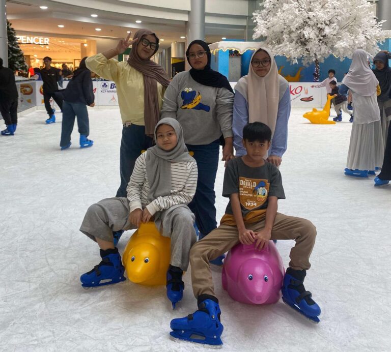 Holiday On Ice 2025, Keajaiban Musim Dingin di Margocity Mall - Depok Time